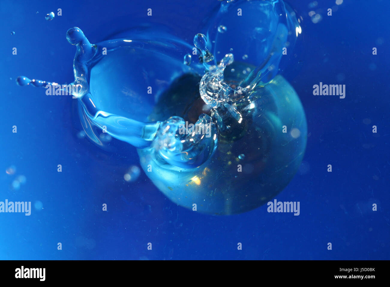 blue bowl ball dip dash water drop drip drops seeping sopping drips ...