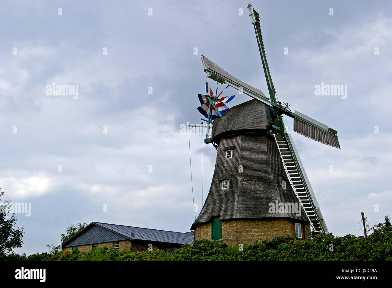 engineering wing windmill mill wind energy mechanics rotation pinwheel ...