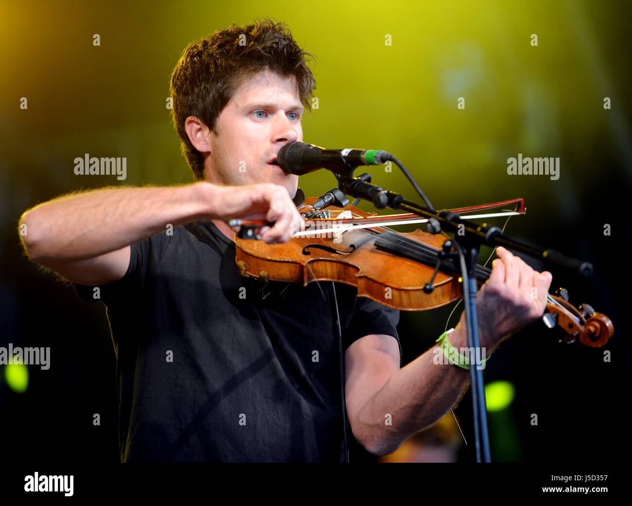 Seth Lakeman at the Wychwood Festival Stock Photo - Alamy