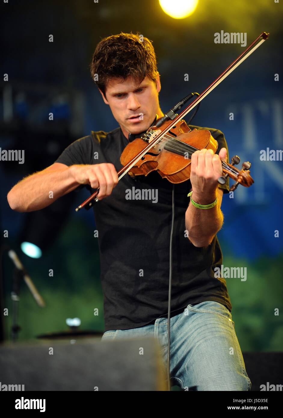 Seth Lakeman at the Wychwood Festival Stock Photo - Alamy