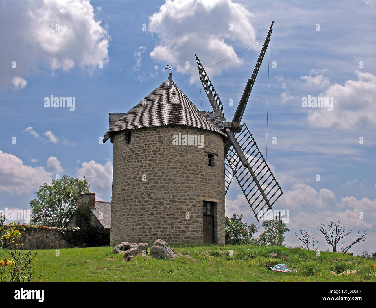 france windmill brittany building buildings mont-dol windmhlen windmill ...