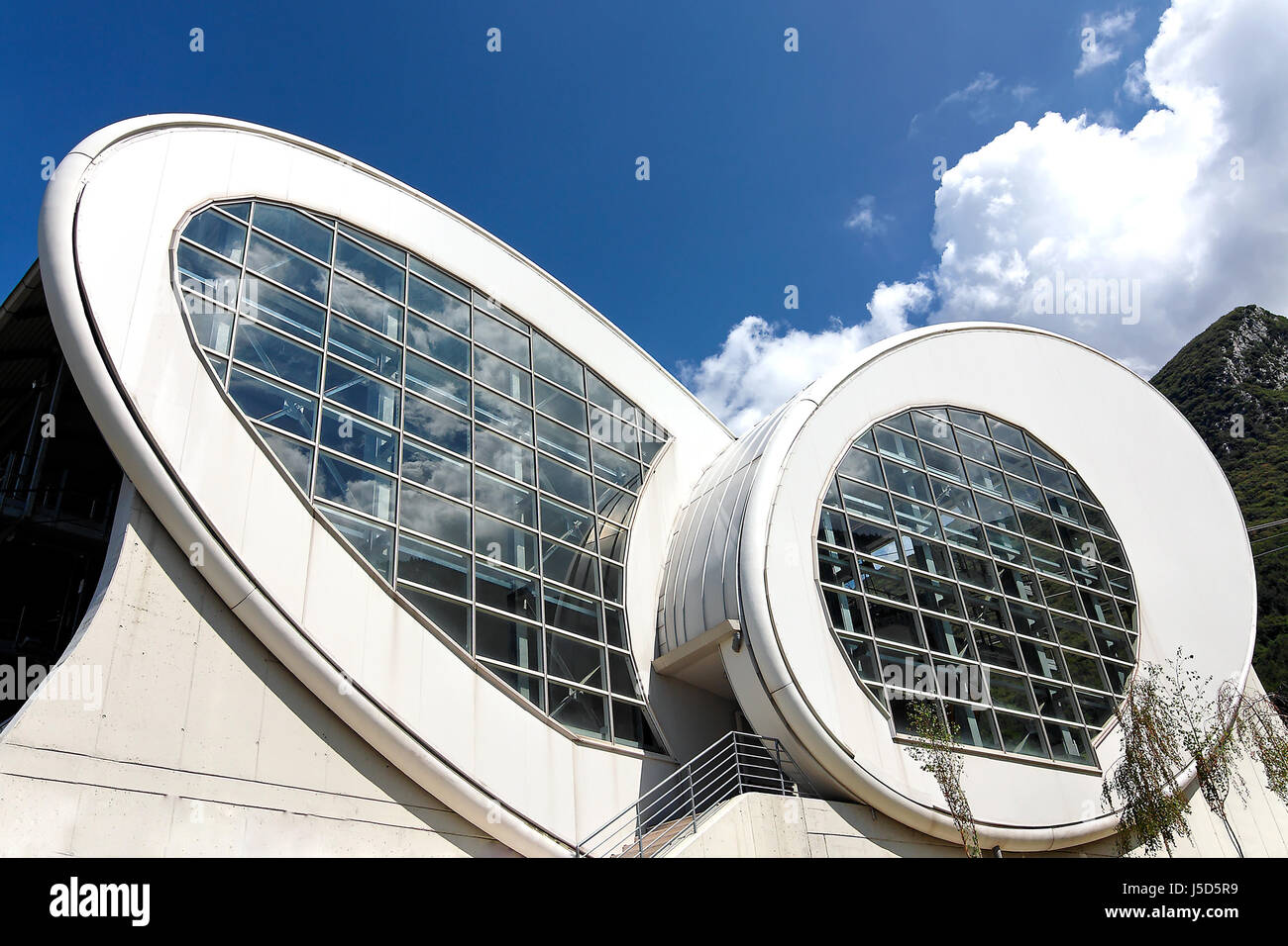 Contrast In Architecture