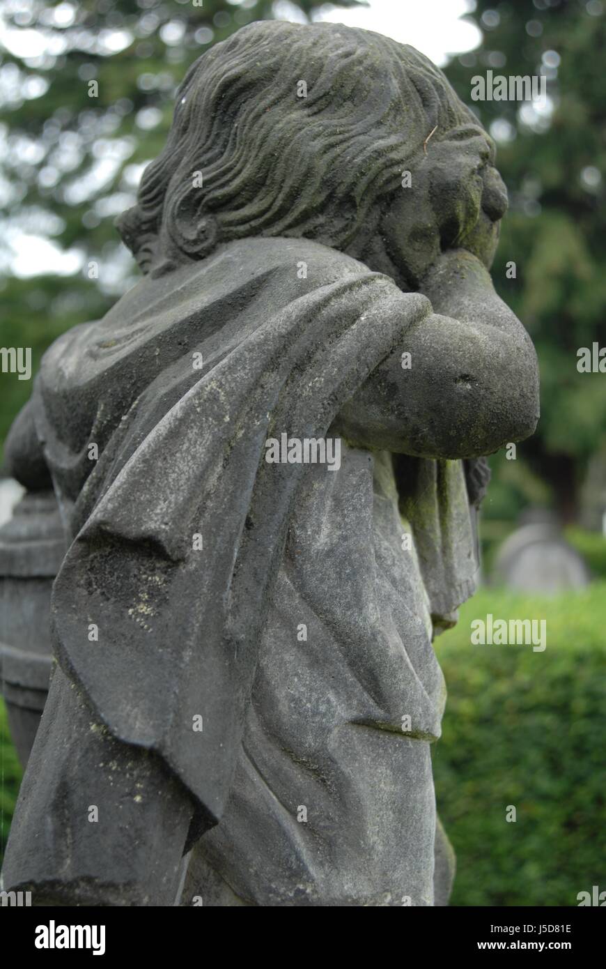 statue cemetery mourning sorrow tomb weatherworn desperate weep cry ...