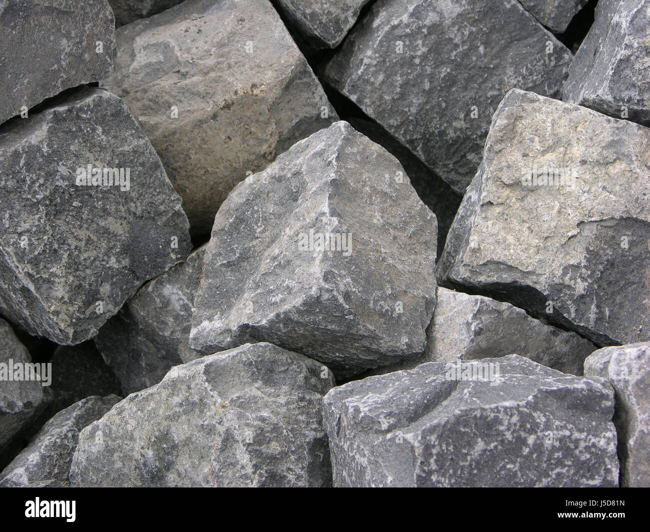 Heap of cobbles hi-res stock photography and images - Alamy