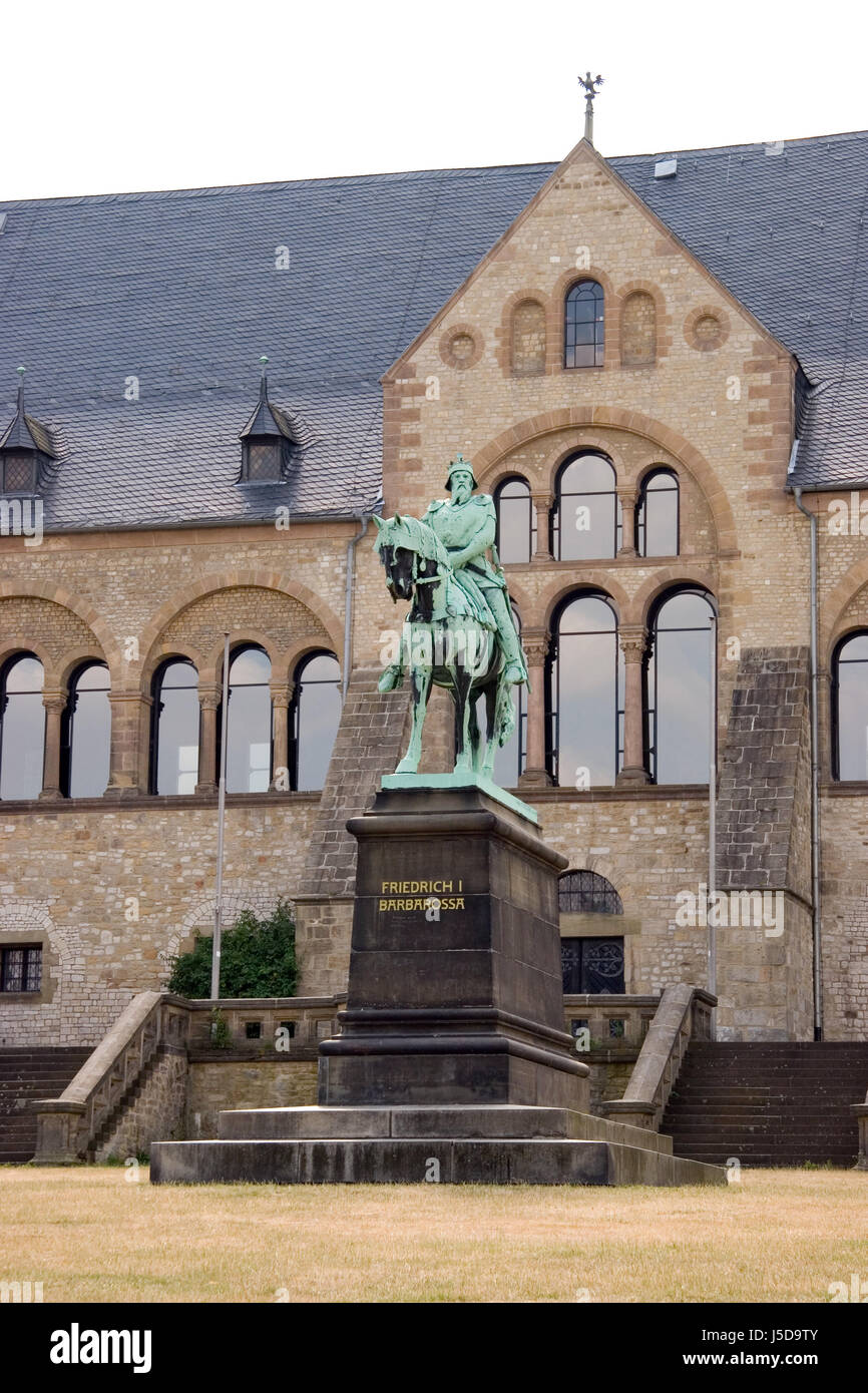 Frederick barbarossa statue hi-res stock photography and images - Alamy