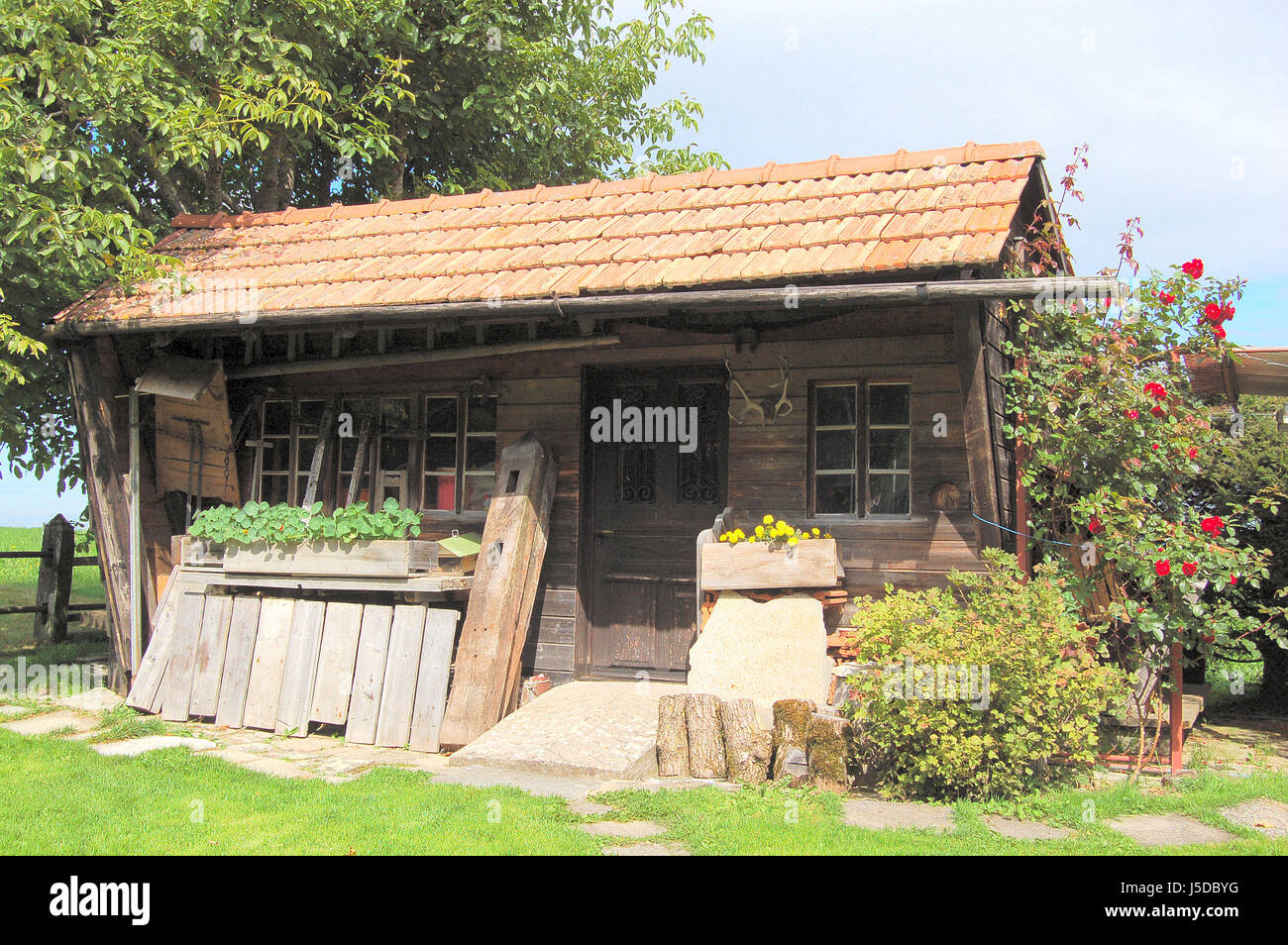 house building small tiny little short style of construction ...