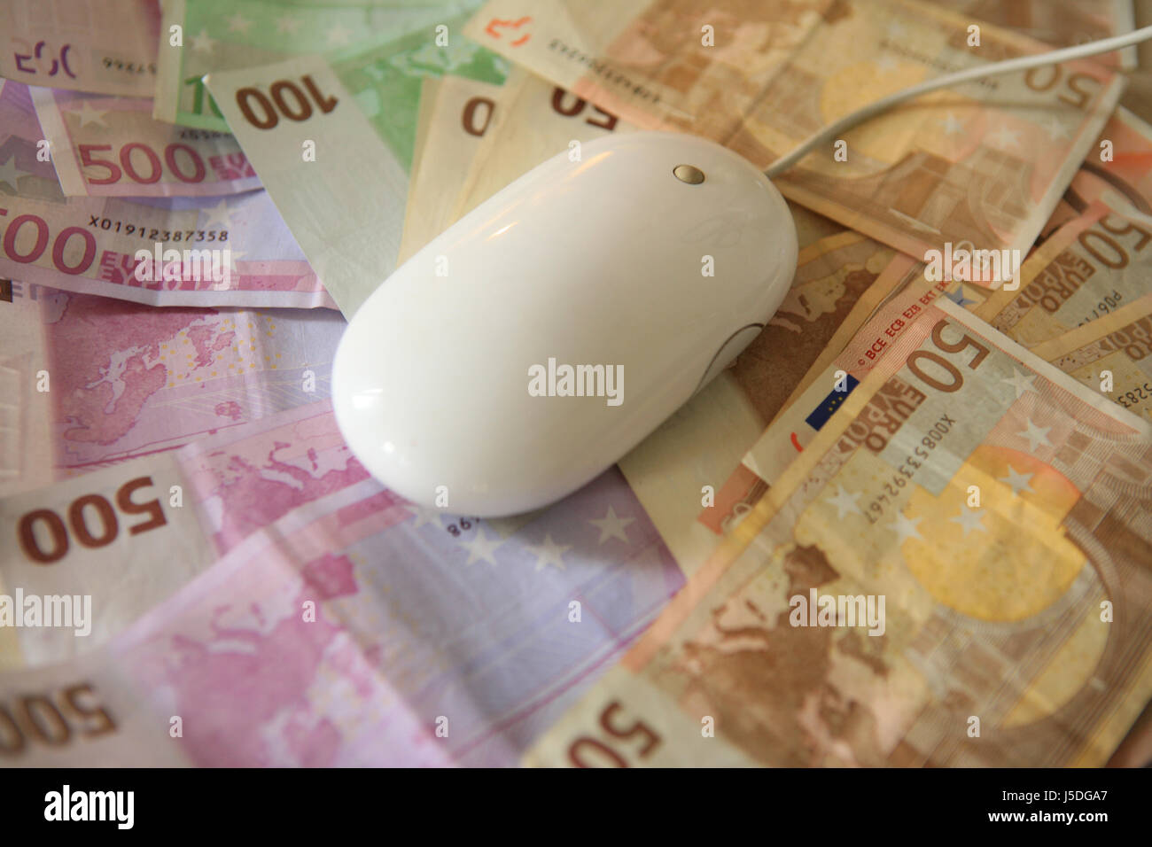 Netbanking hi-res stock photography and images - Alamy