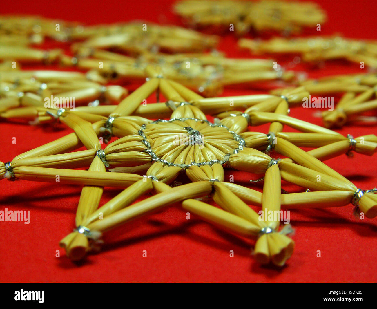 Strohsterne hi-res stock photography and images - Alamy