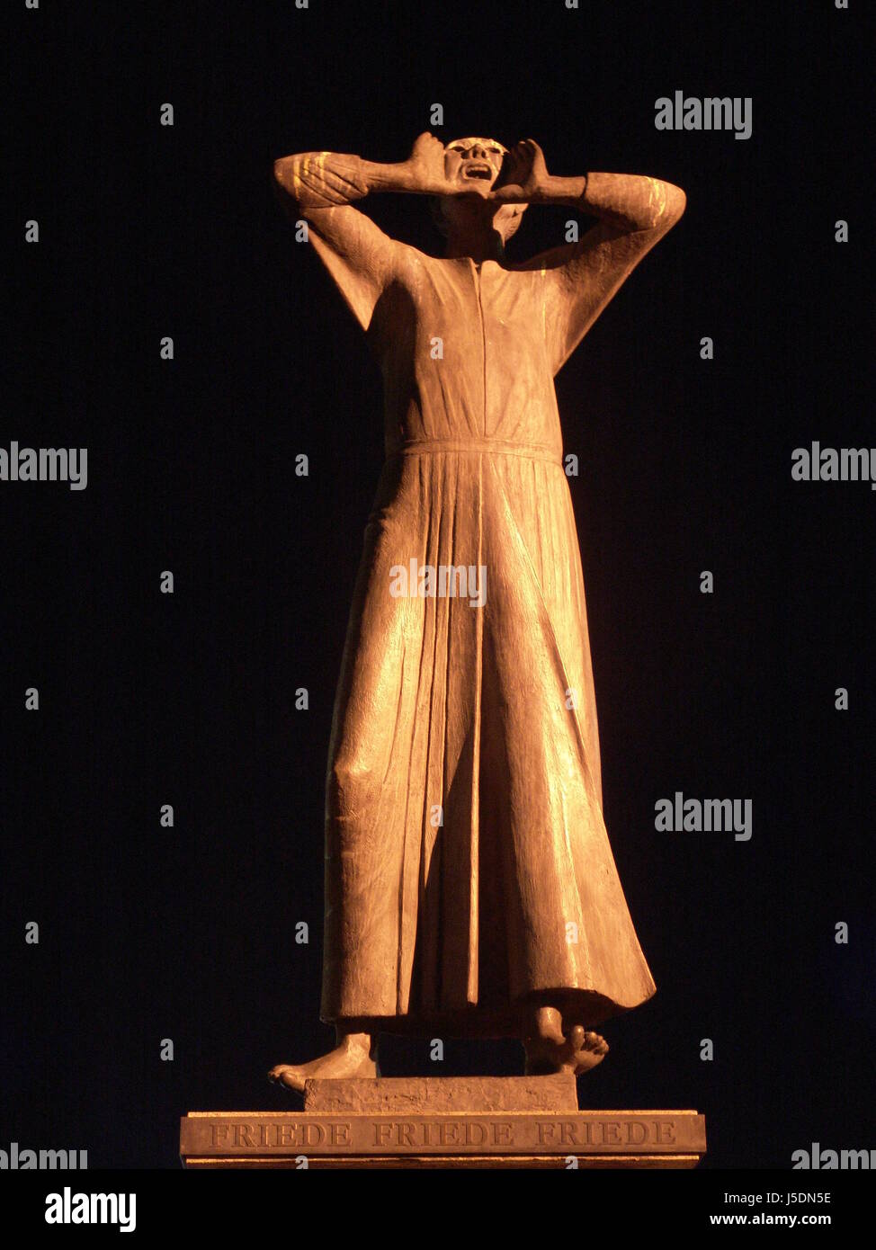 Bronze sculpture der rufer hi-res stock photography and images - Alamy