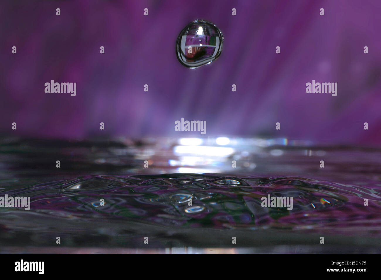 water drops 5 Stock Photo - Alamy