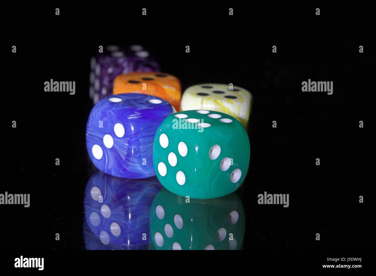 roll the dice Stock Photo - Alamy