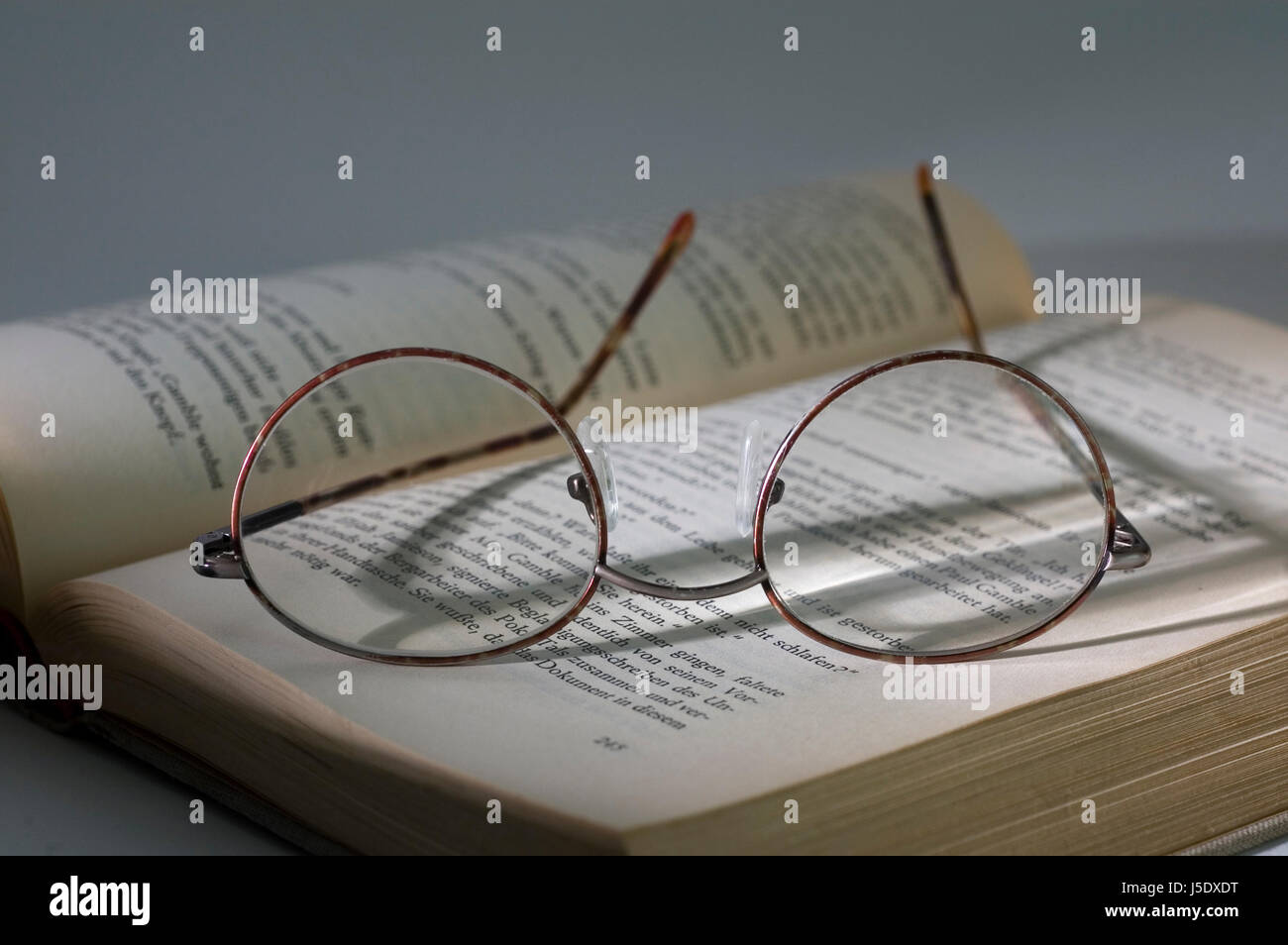 Publication text hi-res stock photography and images - Alamy