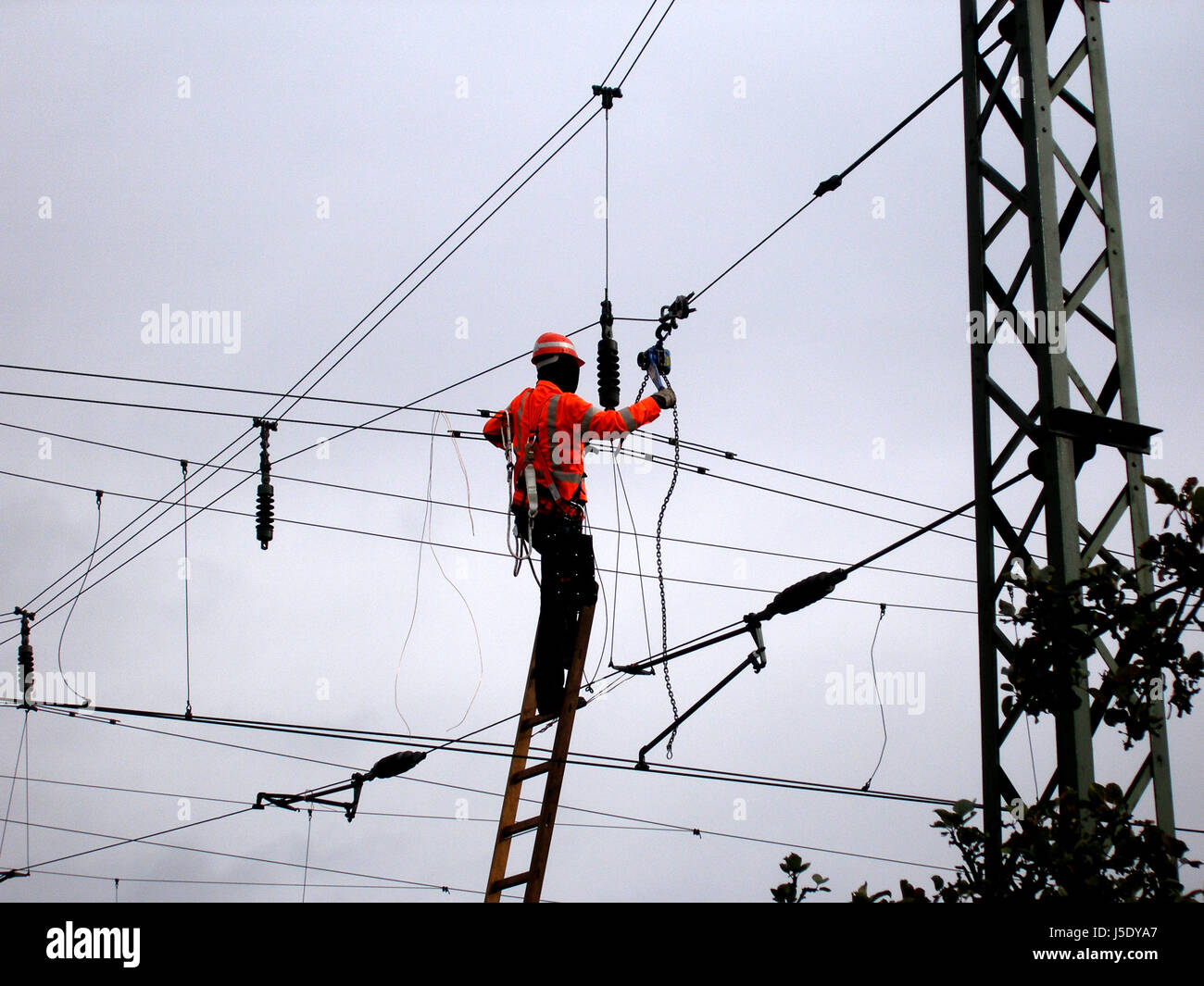 Catenary mast hi-res stock photography and images - Alamy