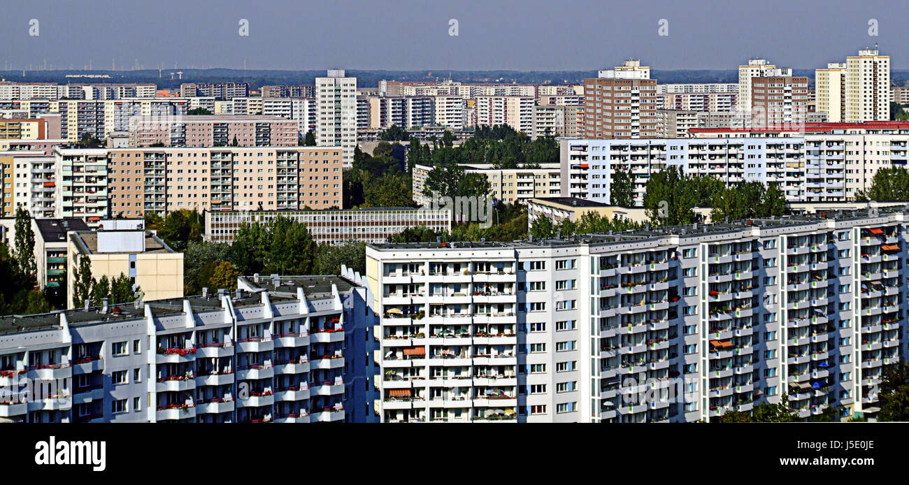 Plattenbau marzahn hellersdorf berlin hi-res stock photography and ...