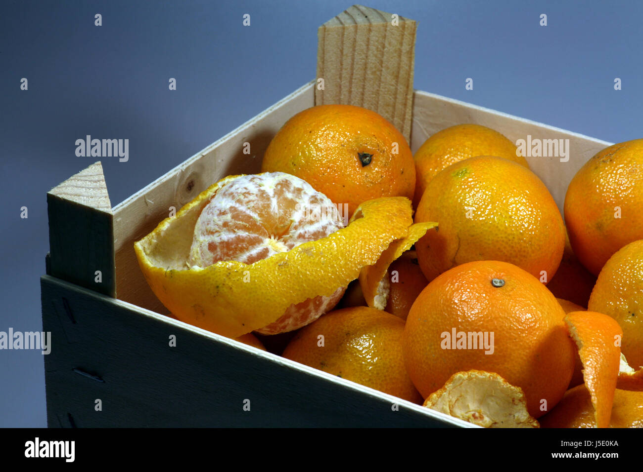 Mandarinenschale hi-res stock photography and images - Alamy