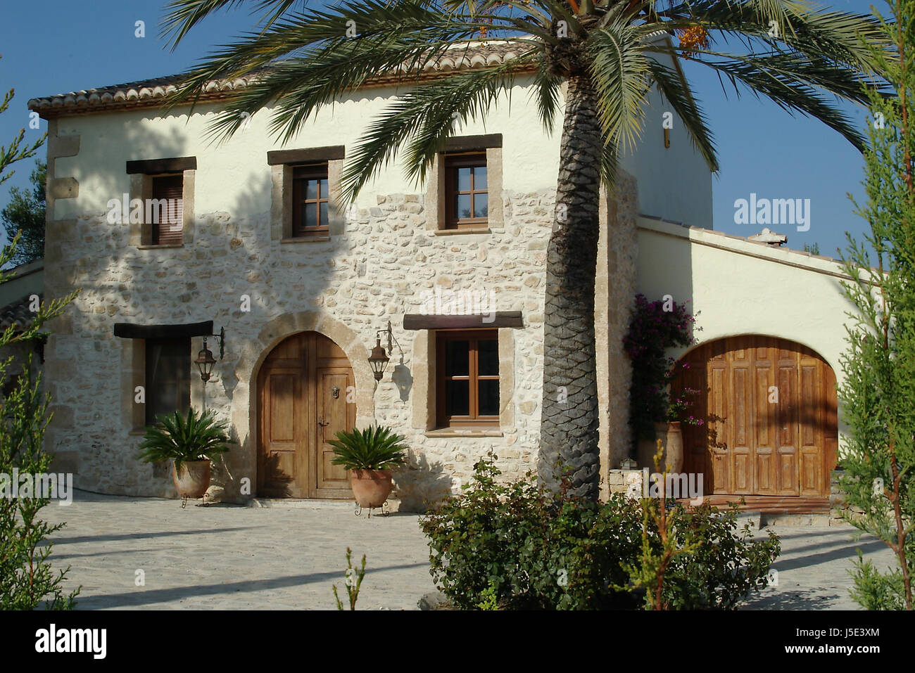 house building spain palm tree typical villa date palm natural stone ...