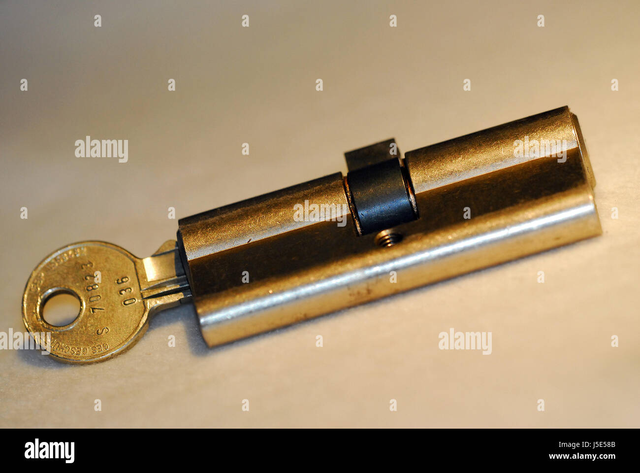 Chubb locks hi-res stock photography and images - Alamy