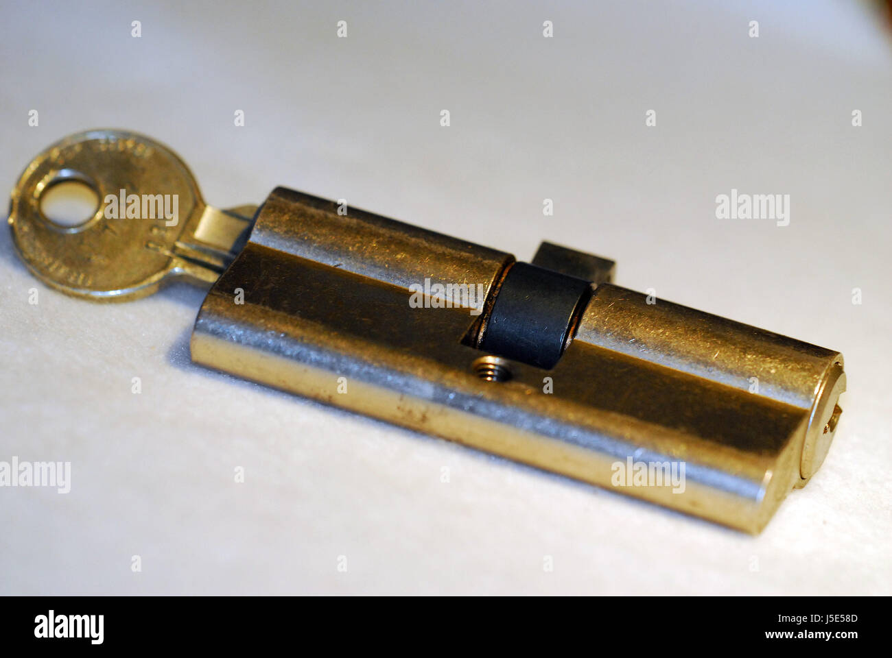 Chubb locks hi-res stock photography and images - Alamy