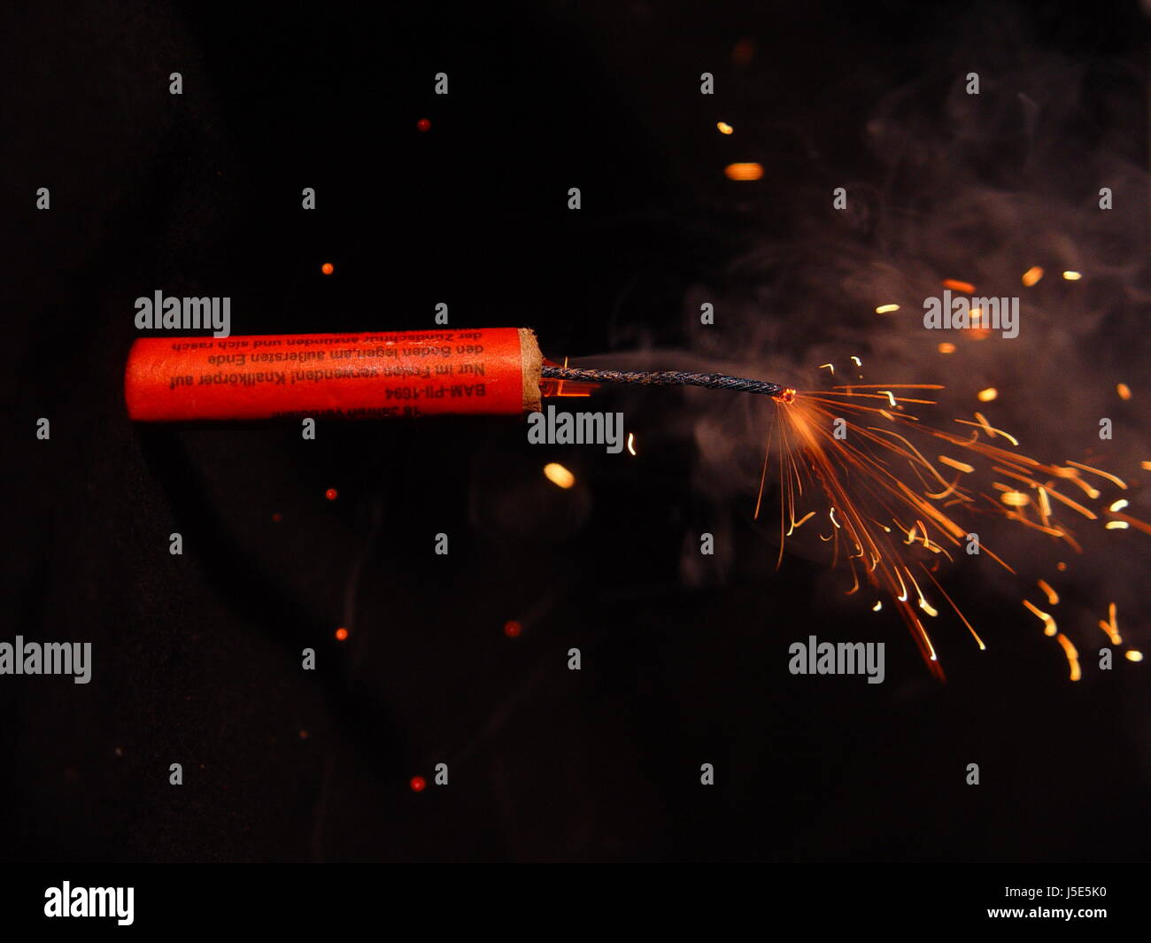 China saluting gun hi-res stock photography and images - Alamy