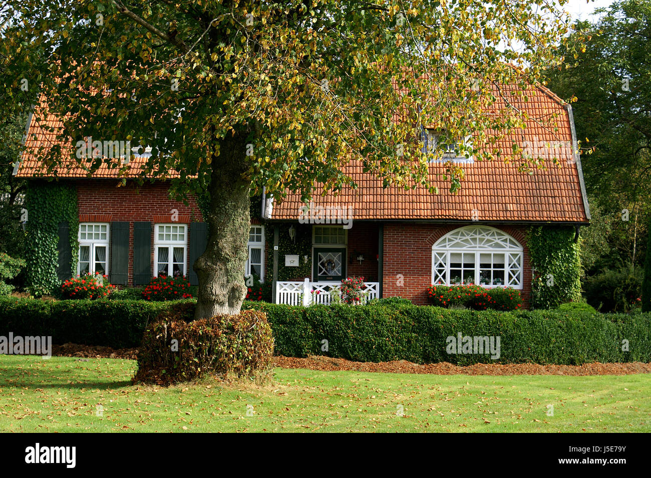 house building home dwelling house residential building bucolic garden ...