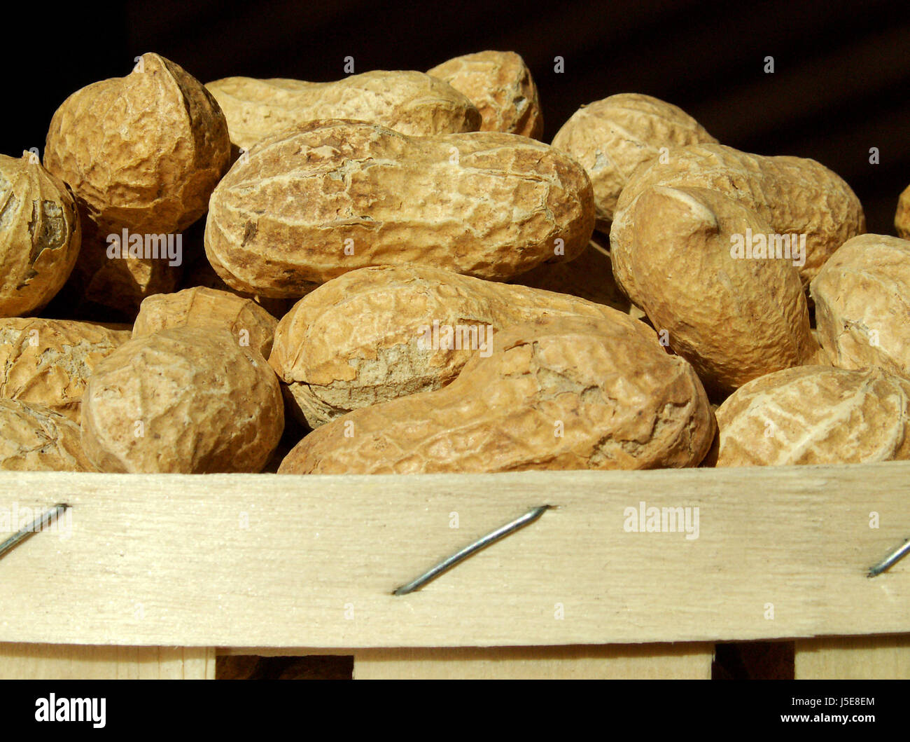 nibble basket nuts peanuts bowl calories nutshell nibbling nutshells ...