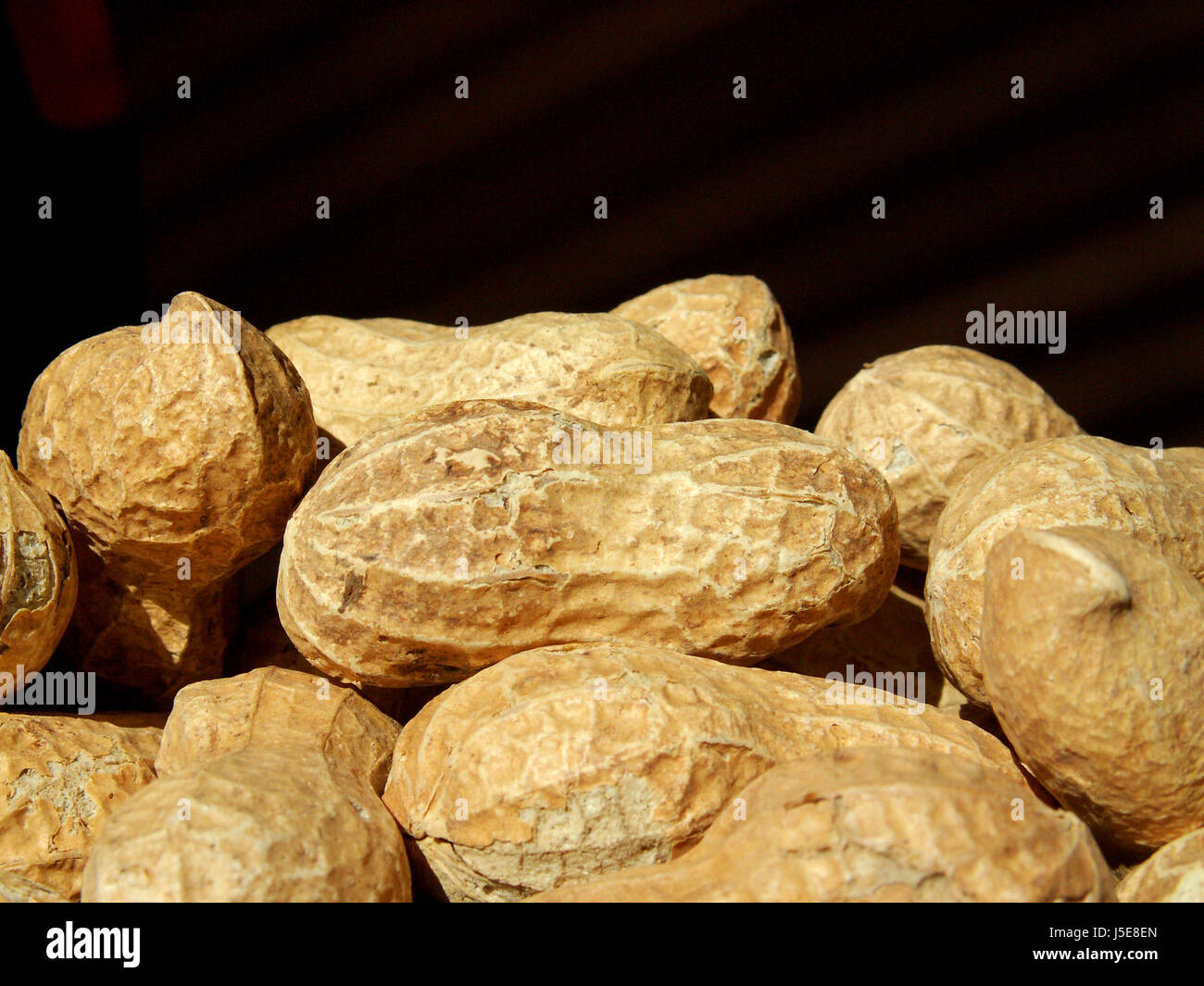 nibble basket nuts peanuts bowl calories nutshell nibbling nutshells ...