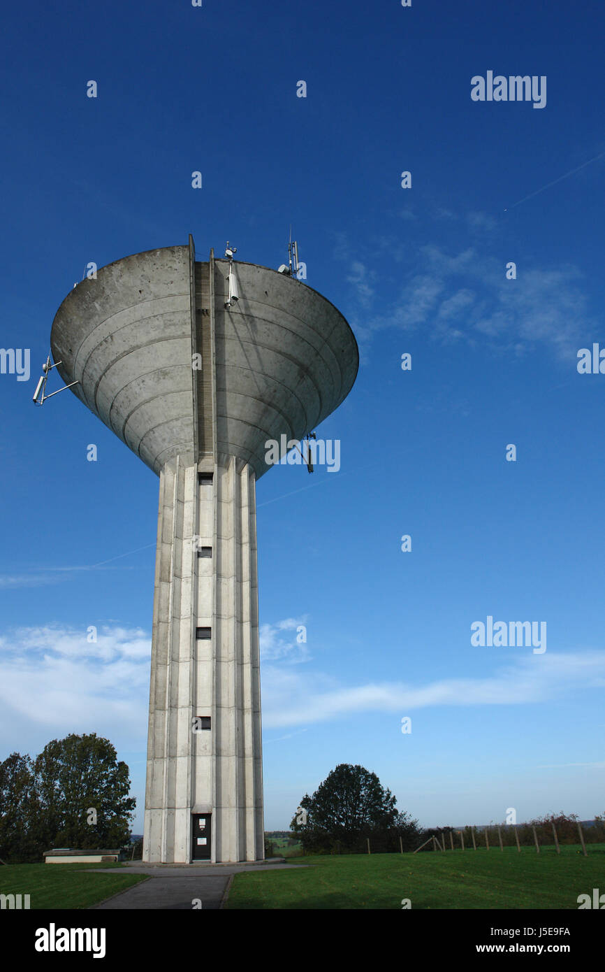Concrete funnel hi-res stock photography and images - Alamy