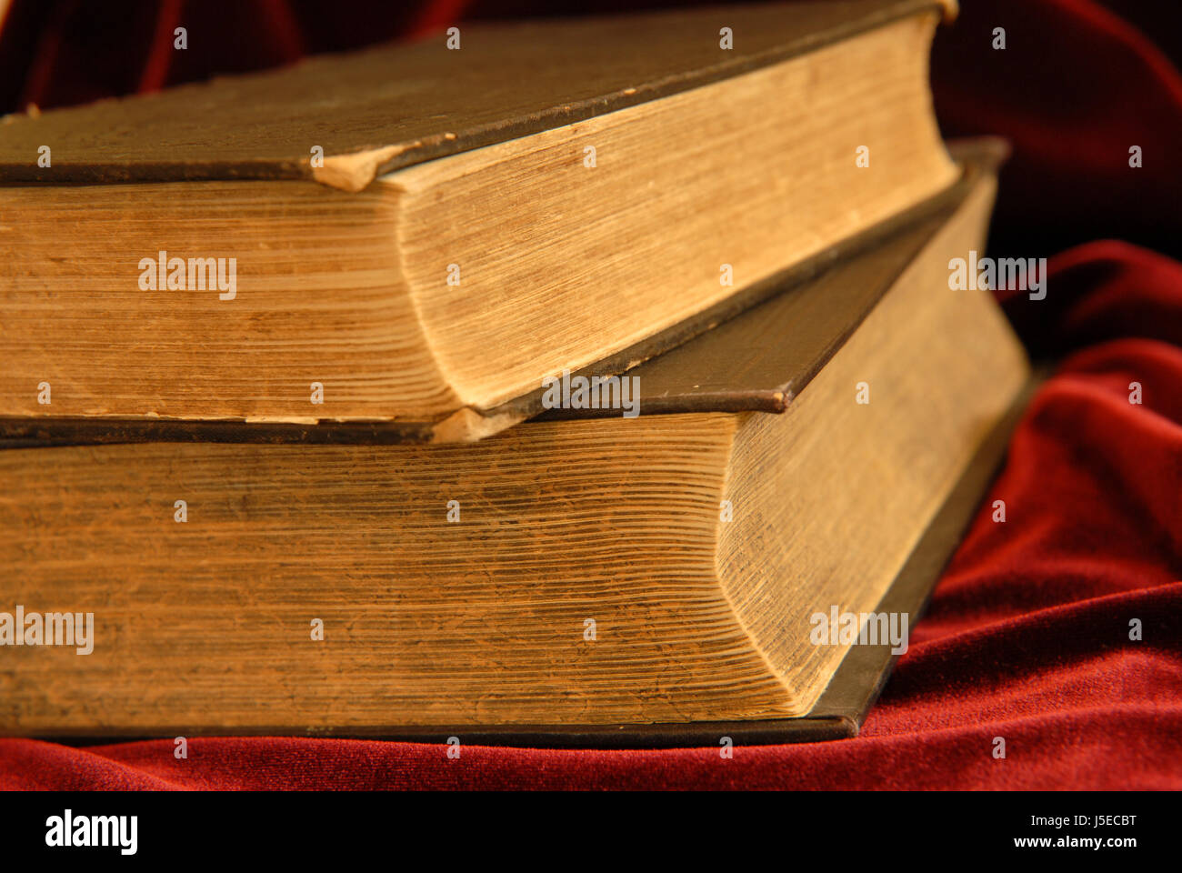 Velvet books hi-res stock photography and images - Alamy