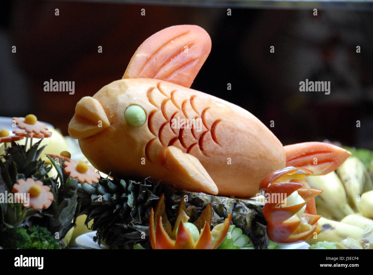 food deco papaya fish Stock Photo - Alamy