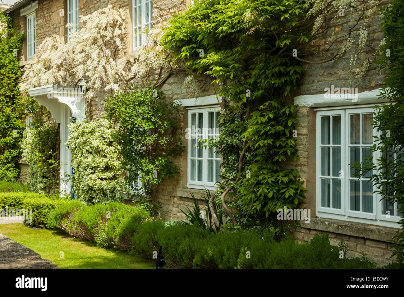 Shilton oxfordshire hi-res stock photography and images - Alamy