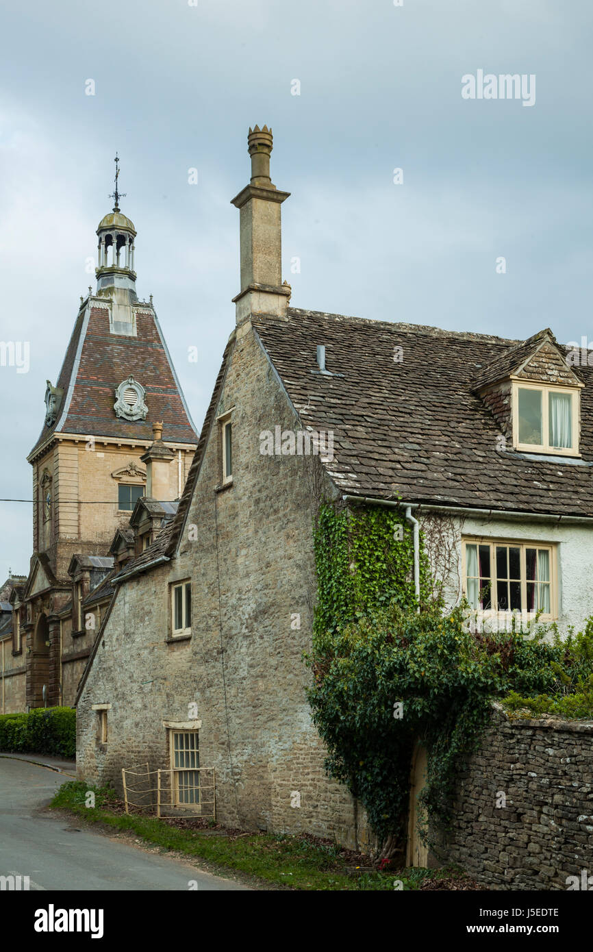 Village in gloucestershire hi-res stock photography and images - Alamy