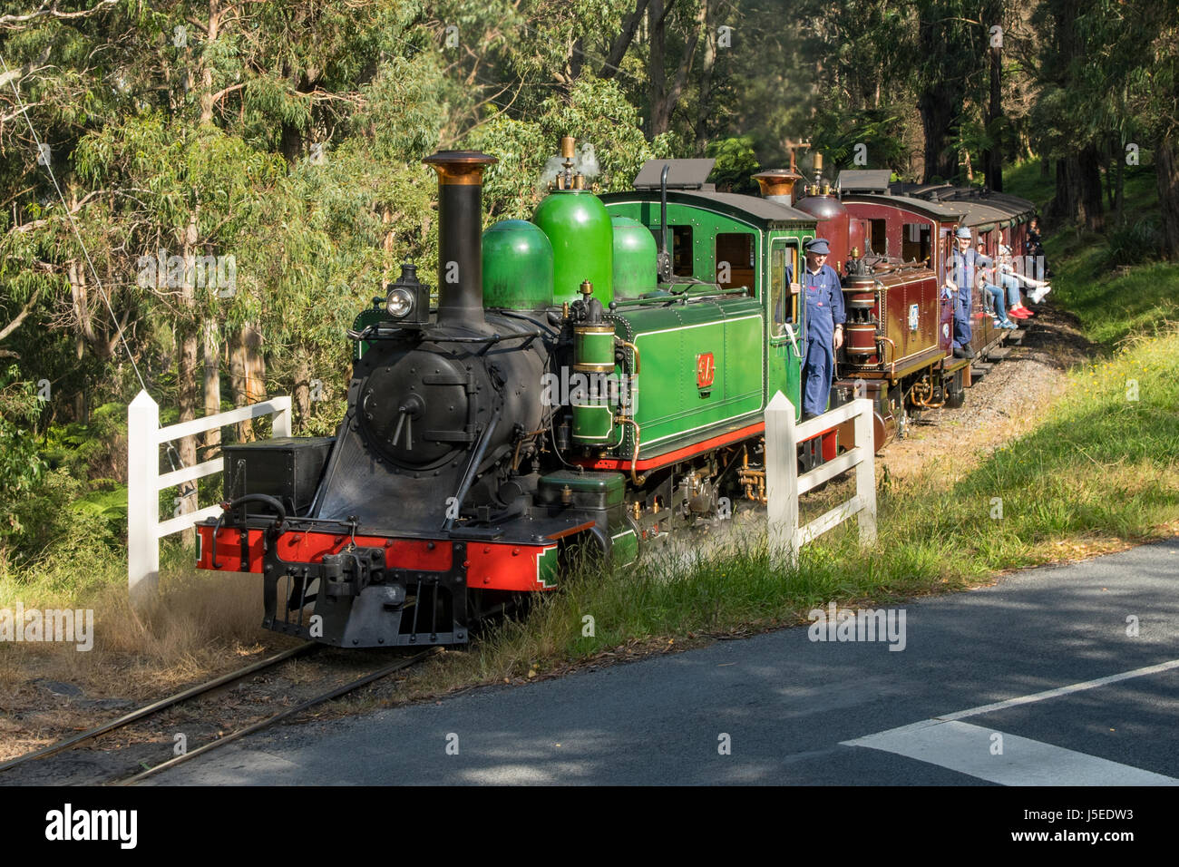 Puffing billy hi-res stock photography and images - Alamy