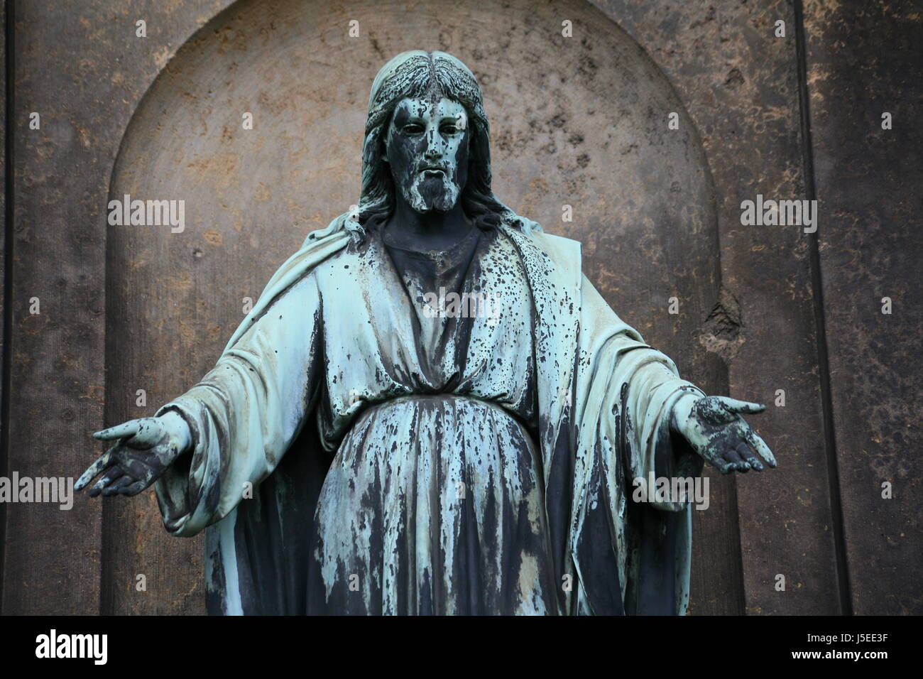 historical remember death stone statue sculpture cemetery gravestone ...