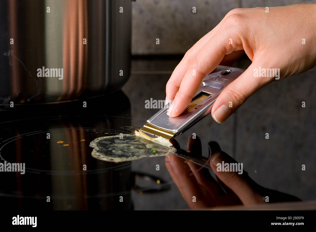 Ceranfeldschaber hi-res stock photography and images - Alamy