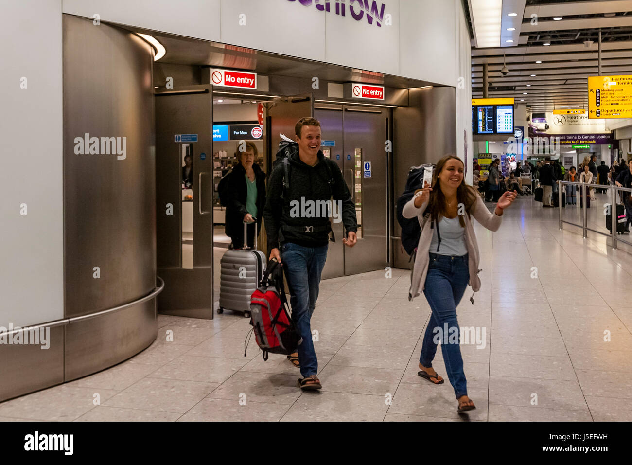 Arriving returning home hi-res stock photography and images - Alamy