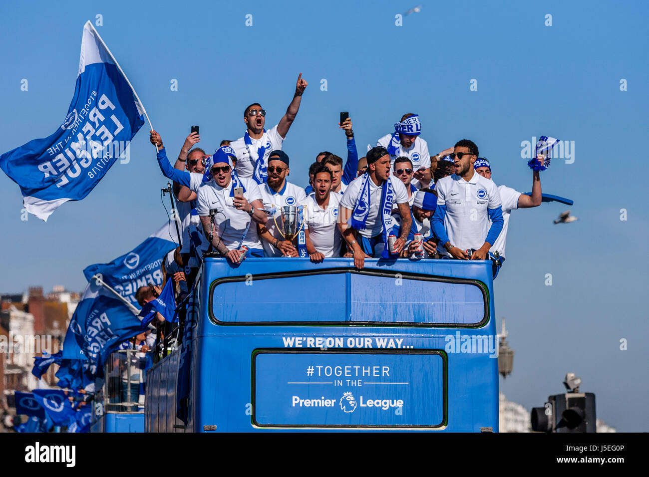 England team bus hi-res stock photography and images - Alamy