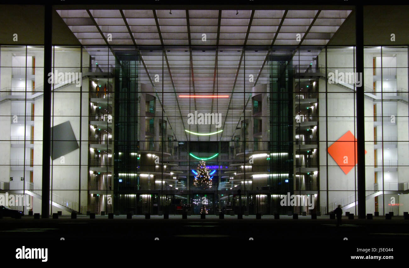 Modern building offices house christmas hi-res stock photography and ...