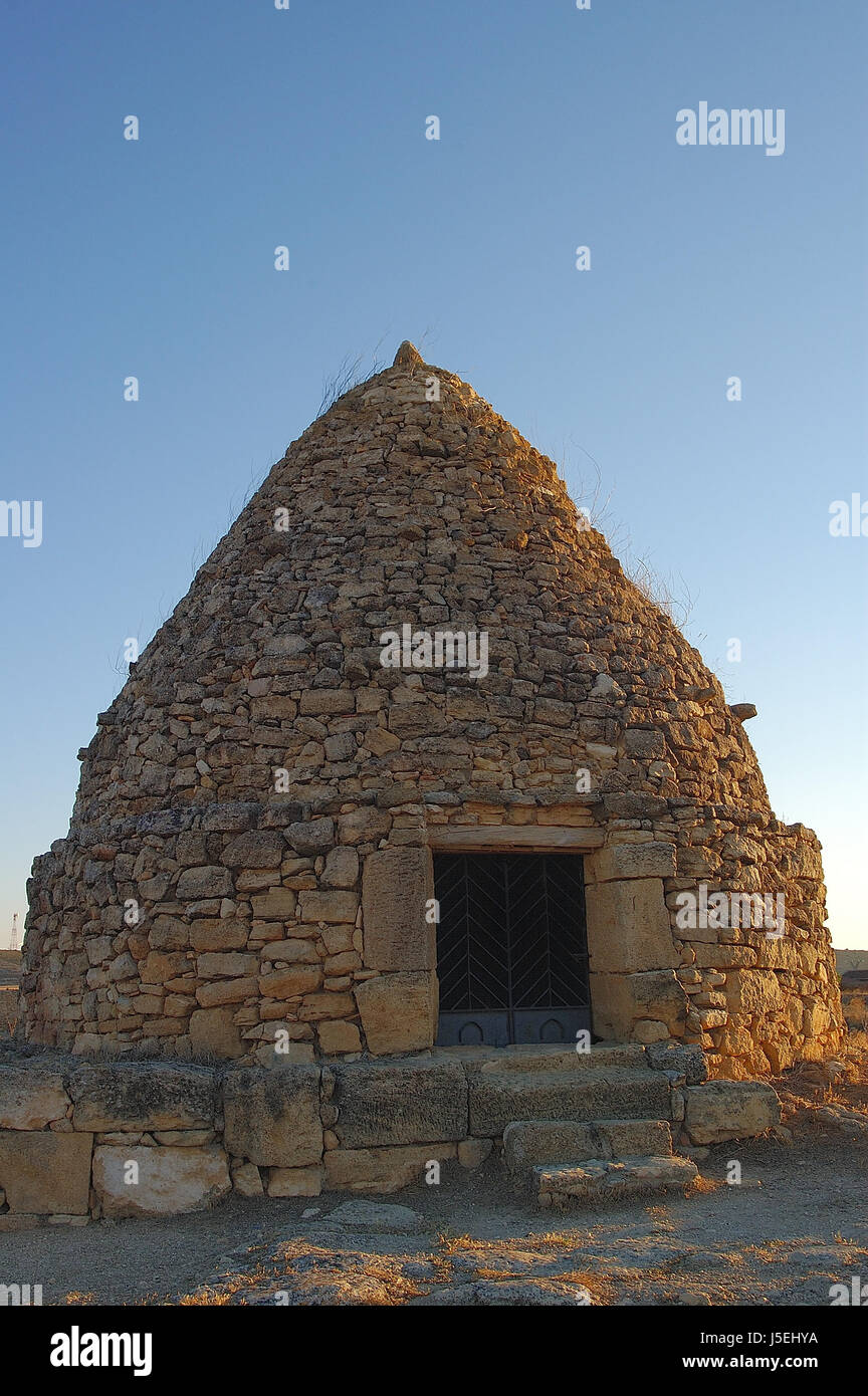 spain fireplace stove stone house construction ovens stone oven house ...