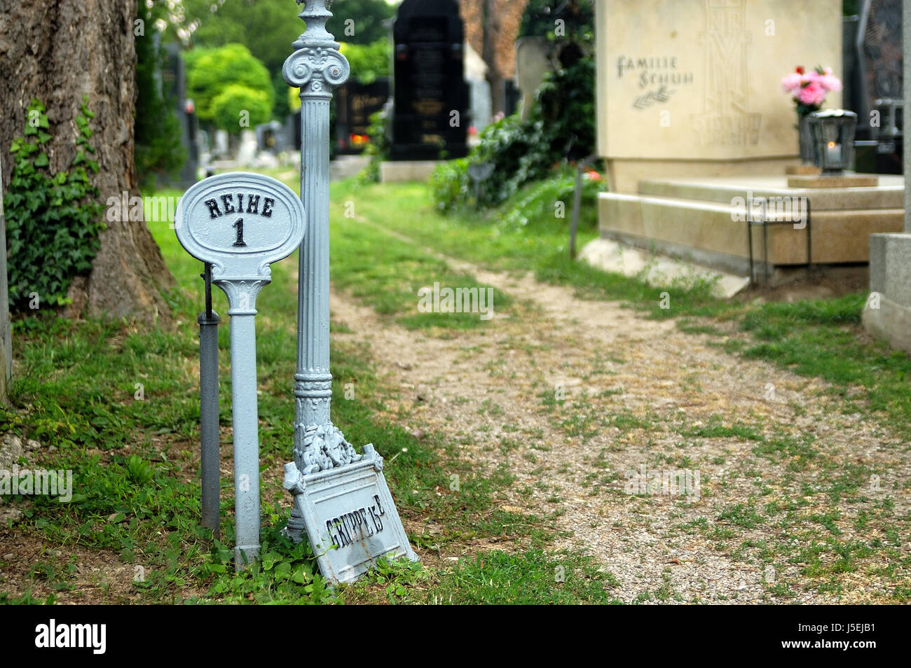 story monument art stone statue vienna austrians austria cemetery tomb ...