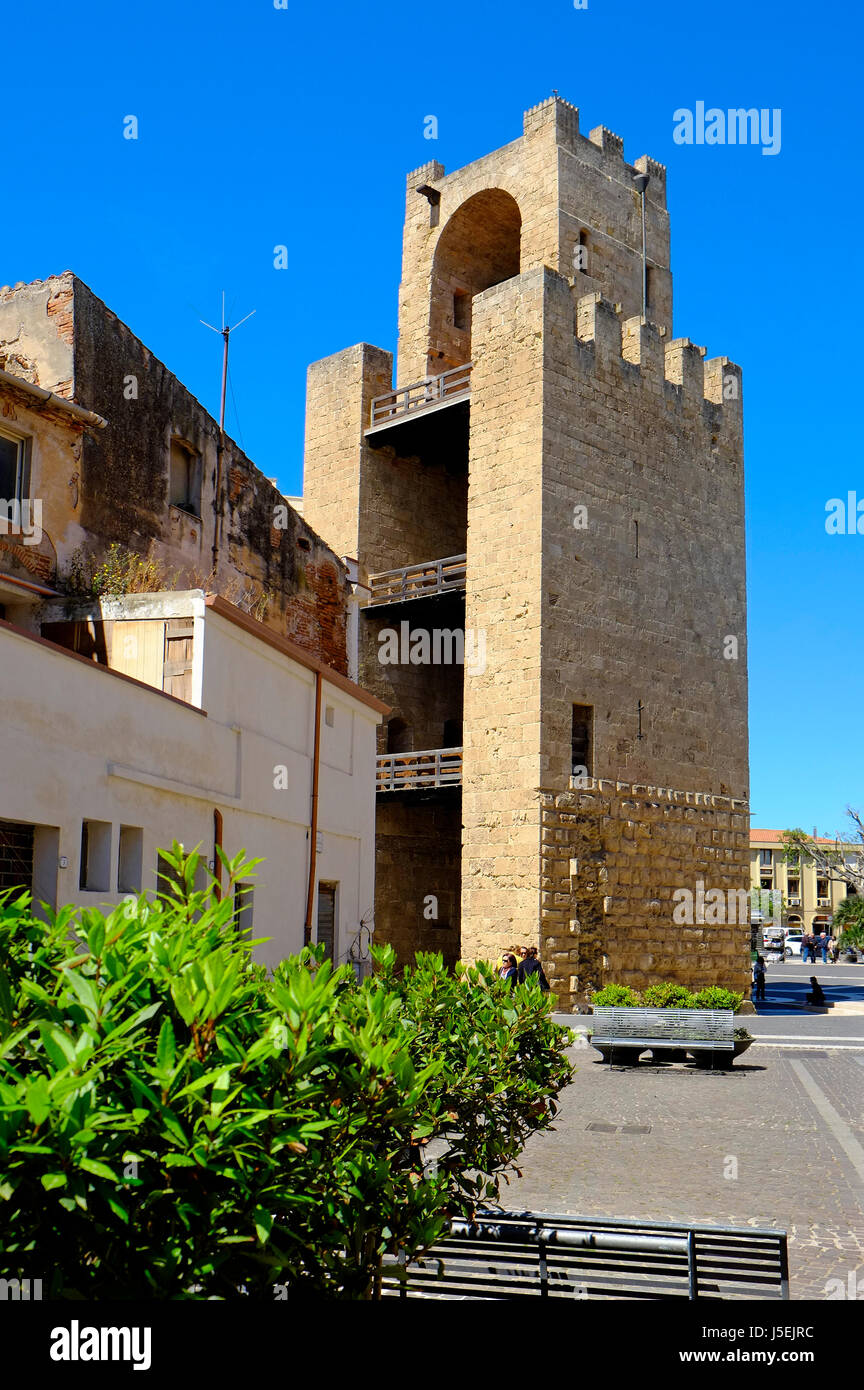 Old tower in historic hi-res stock photography and images - Alamy
