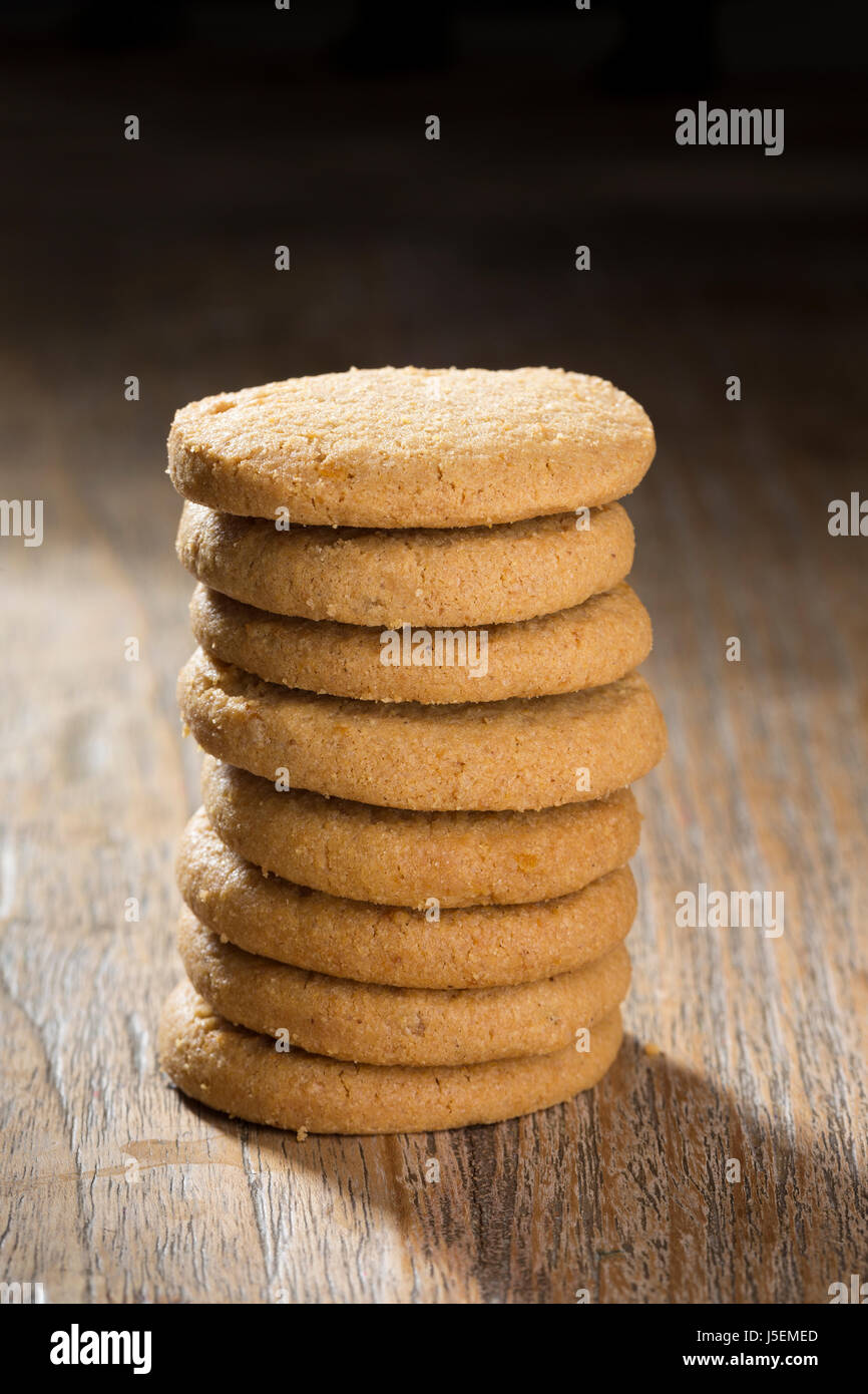 Golden brown biscuits hi-res stock photography and images - Alamy
