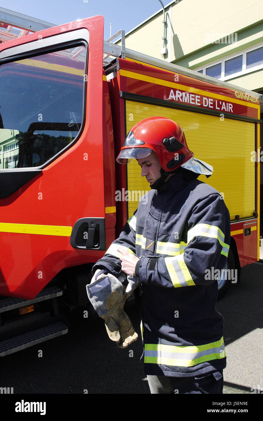 French military firefighters training at Mount Verdun aerial base Stock ...