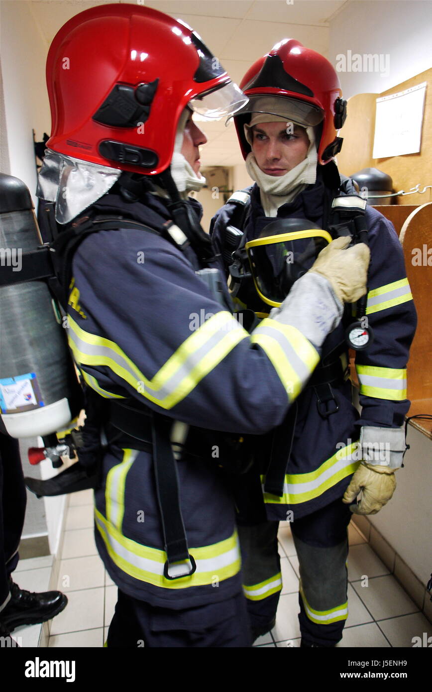 French military firefighters training at Mount Verdun aerial base Stock ...