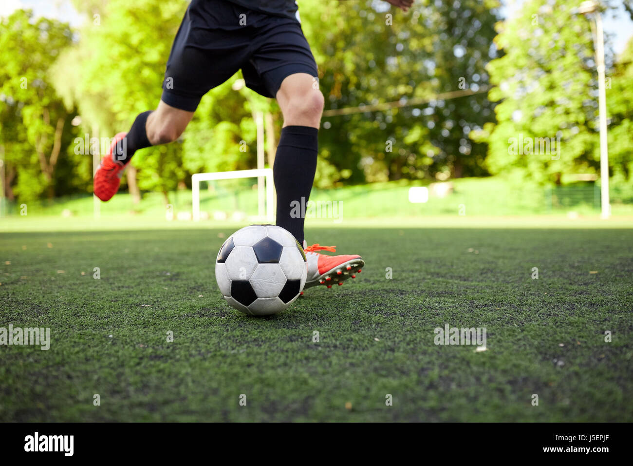 Footballer uniform hi-res stock photography and images - Alamy