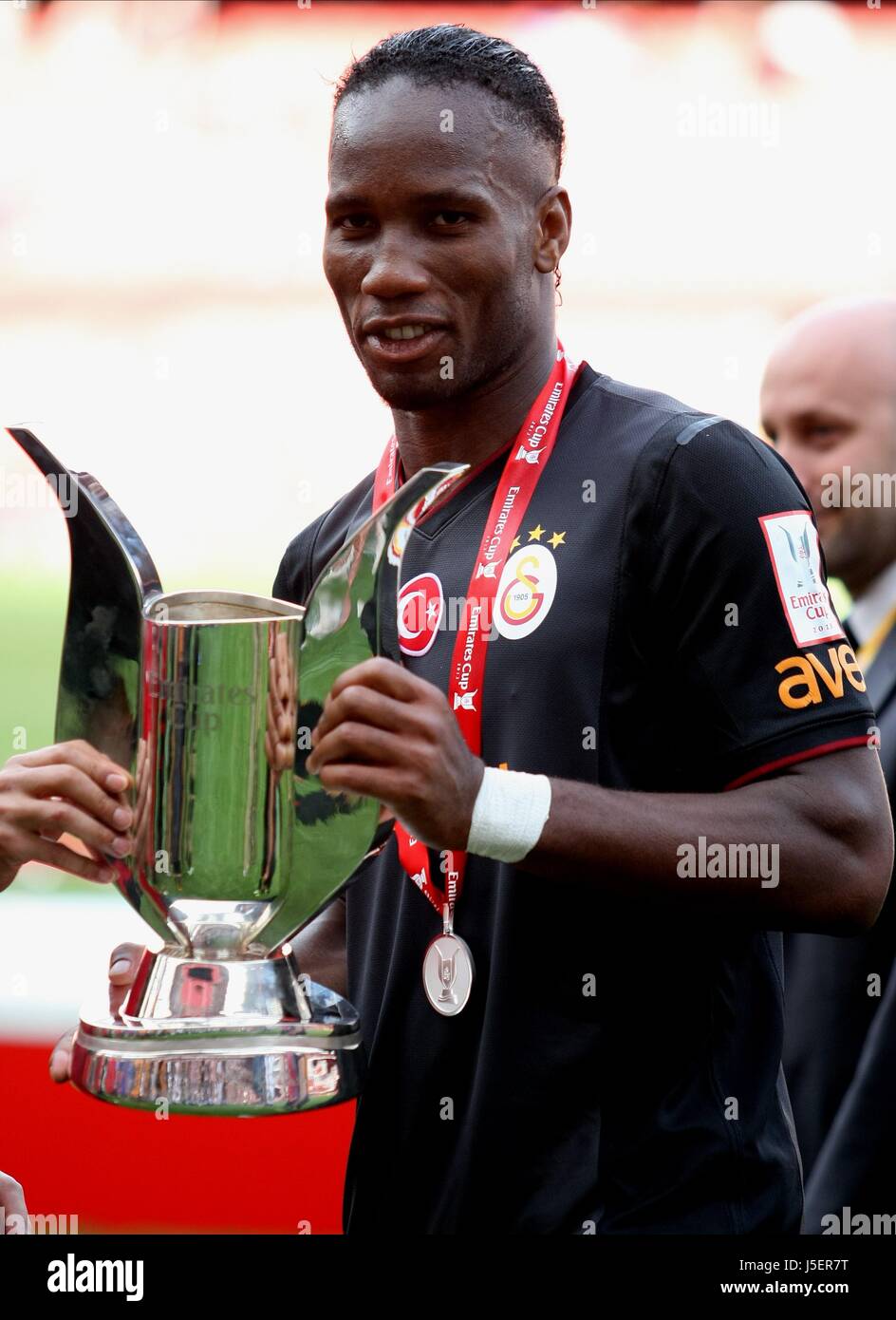 DIDIER DROGBA HOLDING THE EMIR ARSENAL V GALATASARAY EMIRATES STADIUM ...