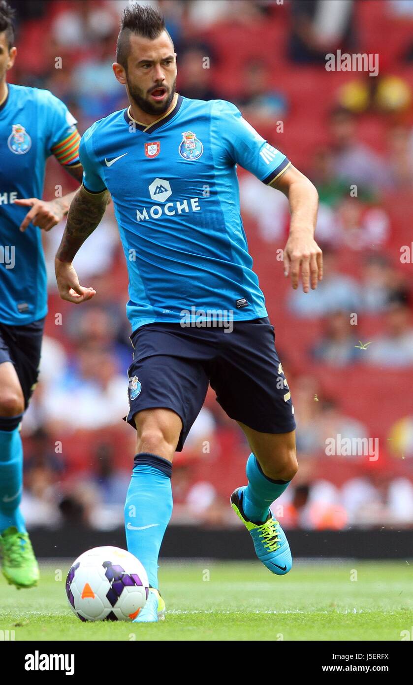 STEVEN DEFOUR FC PORTO LONDON UK 03 August 2013 Stock Photo - Alamy