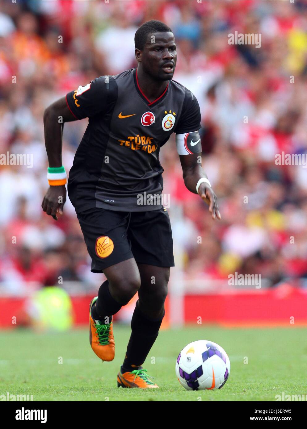 Emmanuel Eboue High Resolution Stock Photography and Images - Alamy