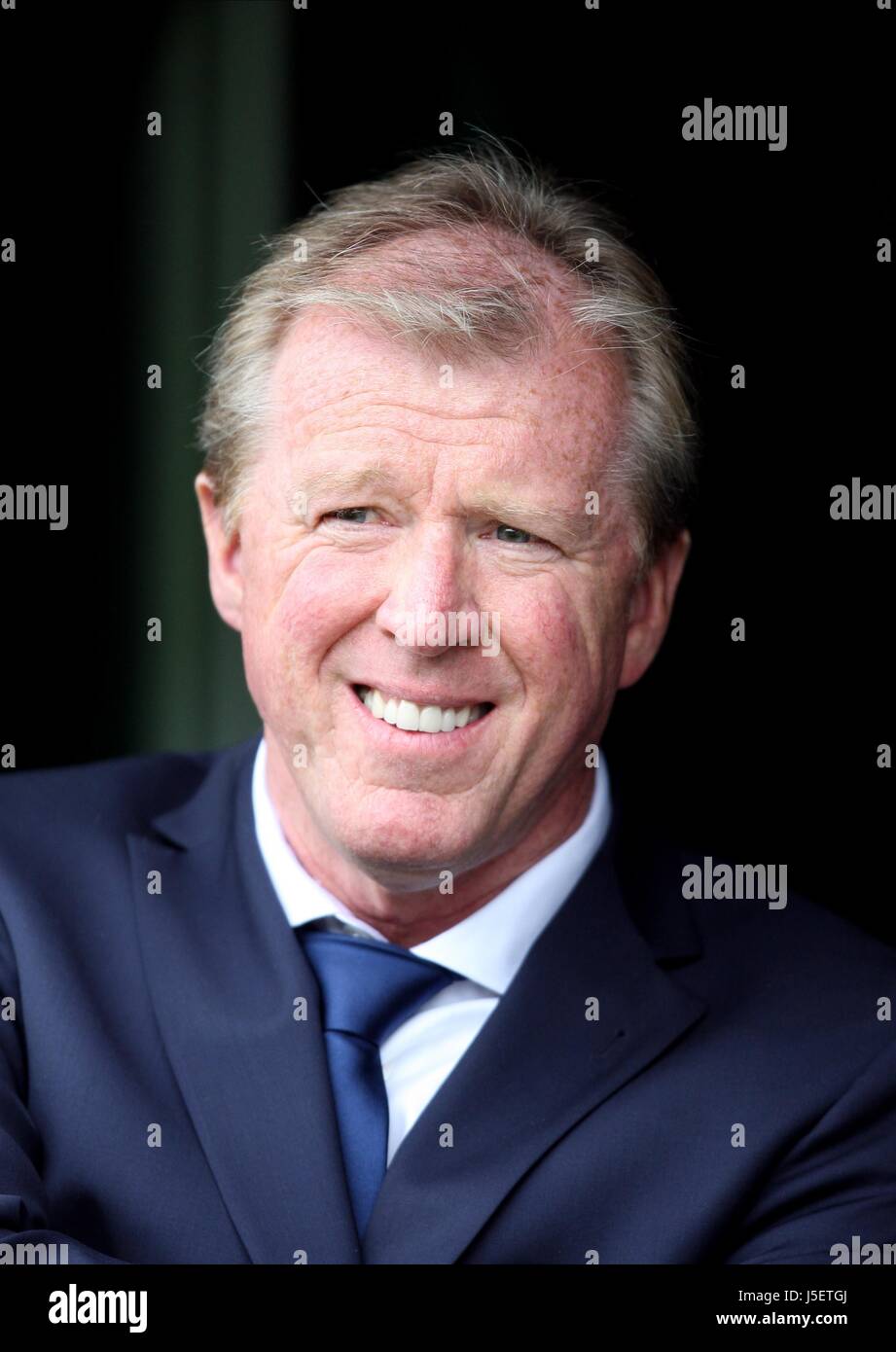 STEVE MCCLAREN QUEENS PARK RANGERS COACH QUEENS PARK RANGERS COACH JOHN ...