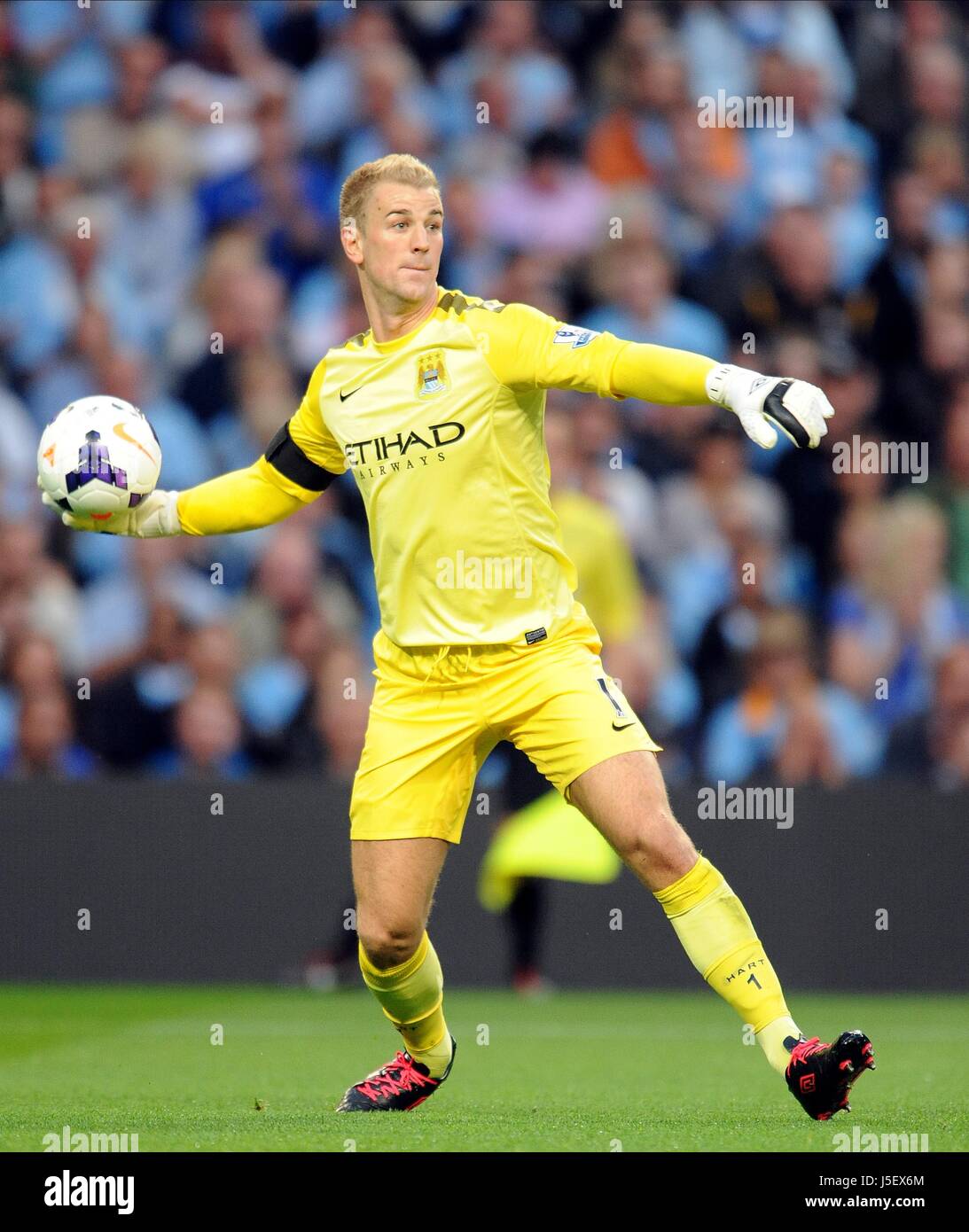 JOE HART MANCHESTER CITY FC CITY OF MANCHESTER STADIUM MANCHESTER ...