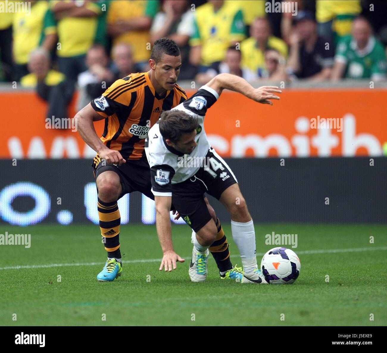 JAKE LIVERMORE & WESLEY HOOLA HULL CITY V NORWICH CITY HULL KC STADIUM ...